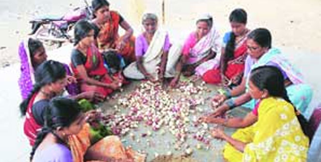 एकेकाळी गरीबीमुळे त्रस्त असलेली महिला आता महिन्याकाठी कमावते 13 लाख ...